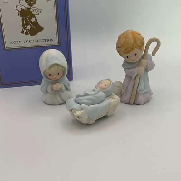 Avon | Holiday | Vintage 986 Avon Hand Painted Porcelain Heavenly ...